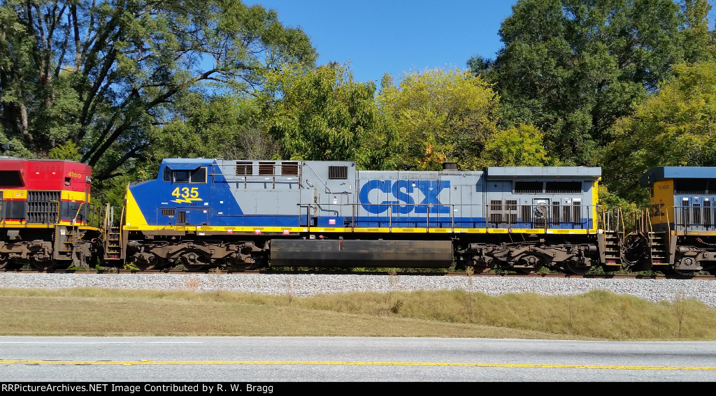 CSX 435 (AC44CW)